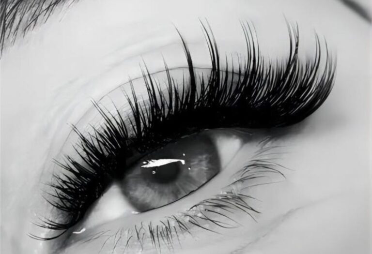 Partial Eyelash Extensions: The Most Popular Styles